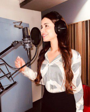 Chitranshi Dhyani (Model) Bio, Age, Wiki, Family, Net Worth, & More