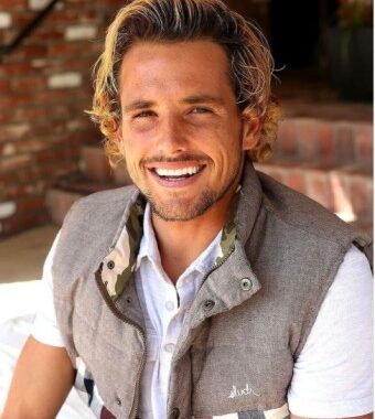 Tyler Nixon (Model) Wiki, Age, Girlfriend, Net Worth, & More