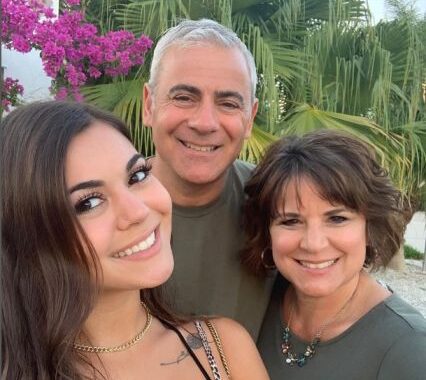 Steph Pappas (YouTuber) Wiki, Age, Boyfriend, Net Worth & More